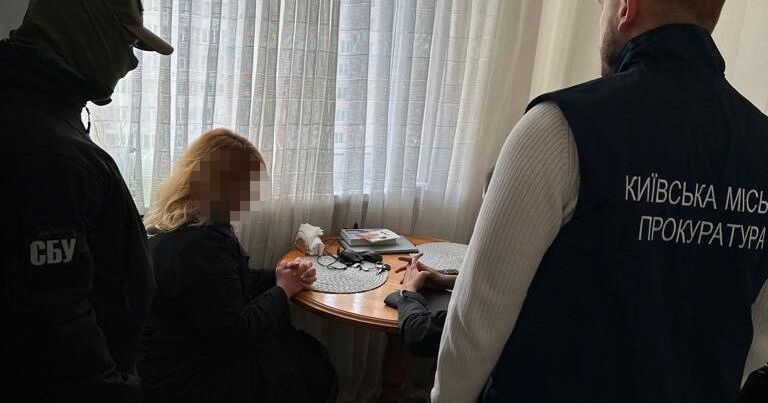 Чиновниця РДА працювала на Азарова Цензор НЕТ