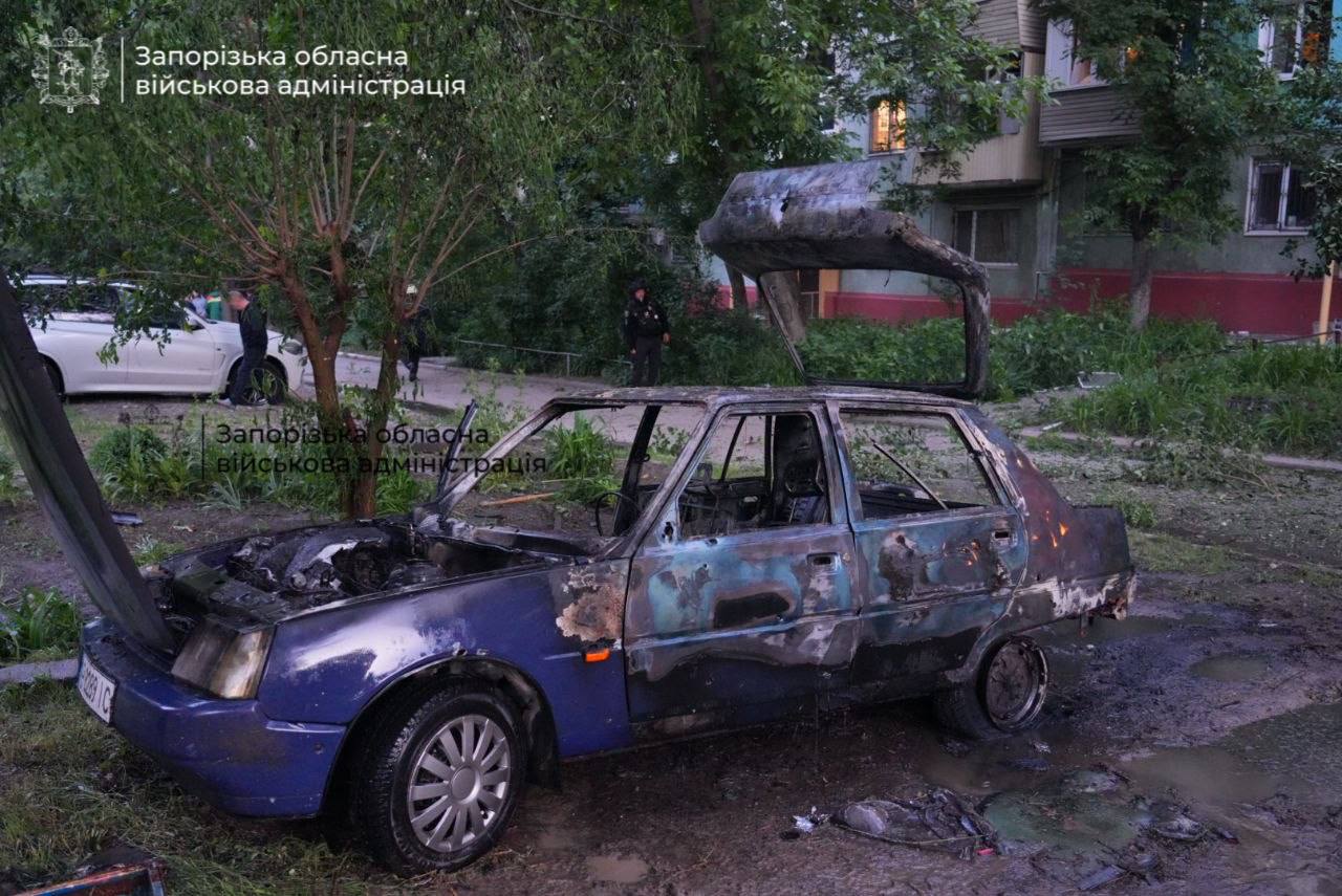 Russia attacked Zaporizhzhia with drones: a high-rise building has been ...