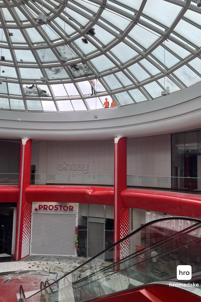 The Blockbuster Mall in Kyiv was destroyed in a night attack by Russia. | Censor.NET