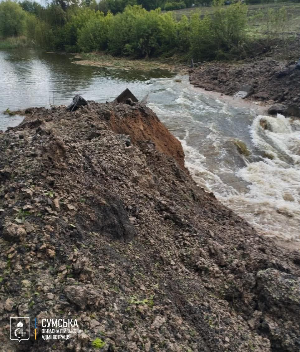 Удар РФ по Сумщині. Пошкоджено гідротехнічні споруди | Цензор.НЕТ