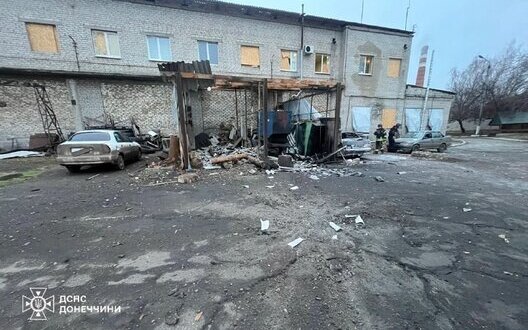 Окупанти обстріляли Костянтинівку, пошкоджено пожежну частину. ФОТОрепортаж. Новини Війна-UKR.NET