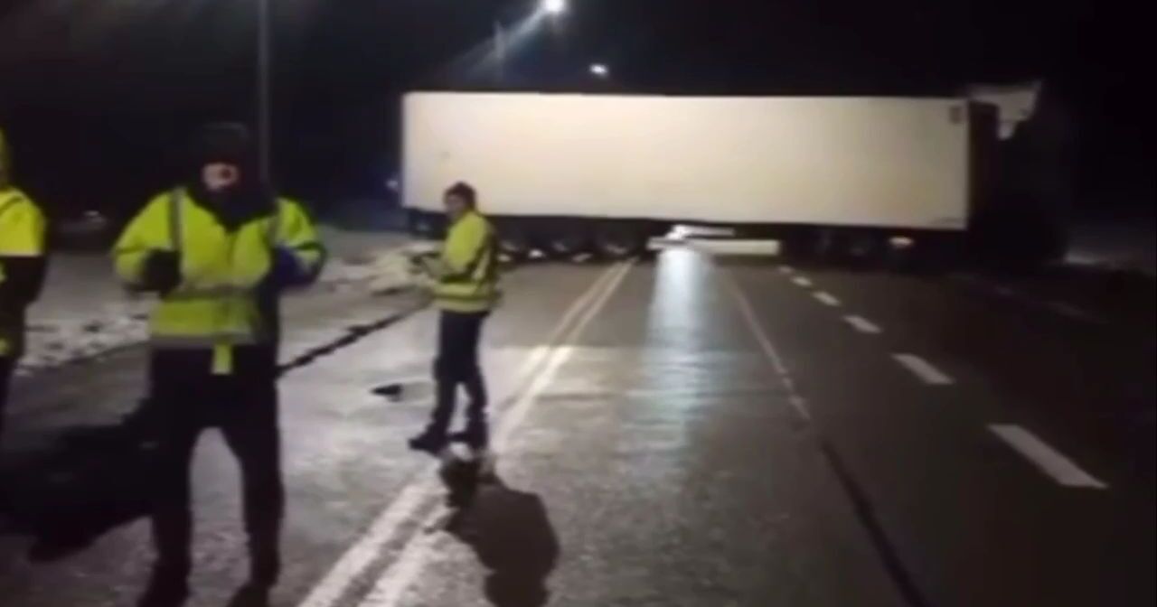 Border blockade: Truck traffic is blocked again at Yahodyn-Dorohusk ...