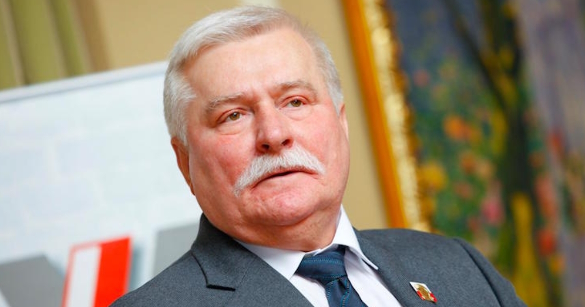 Valensa and former political prisoners write a letter to Trump | Censor.NET