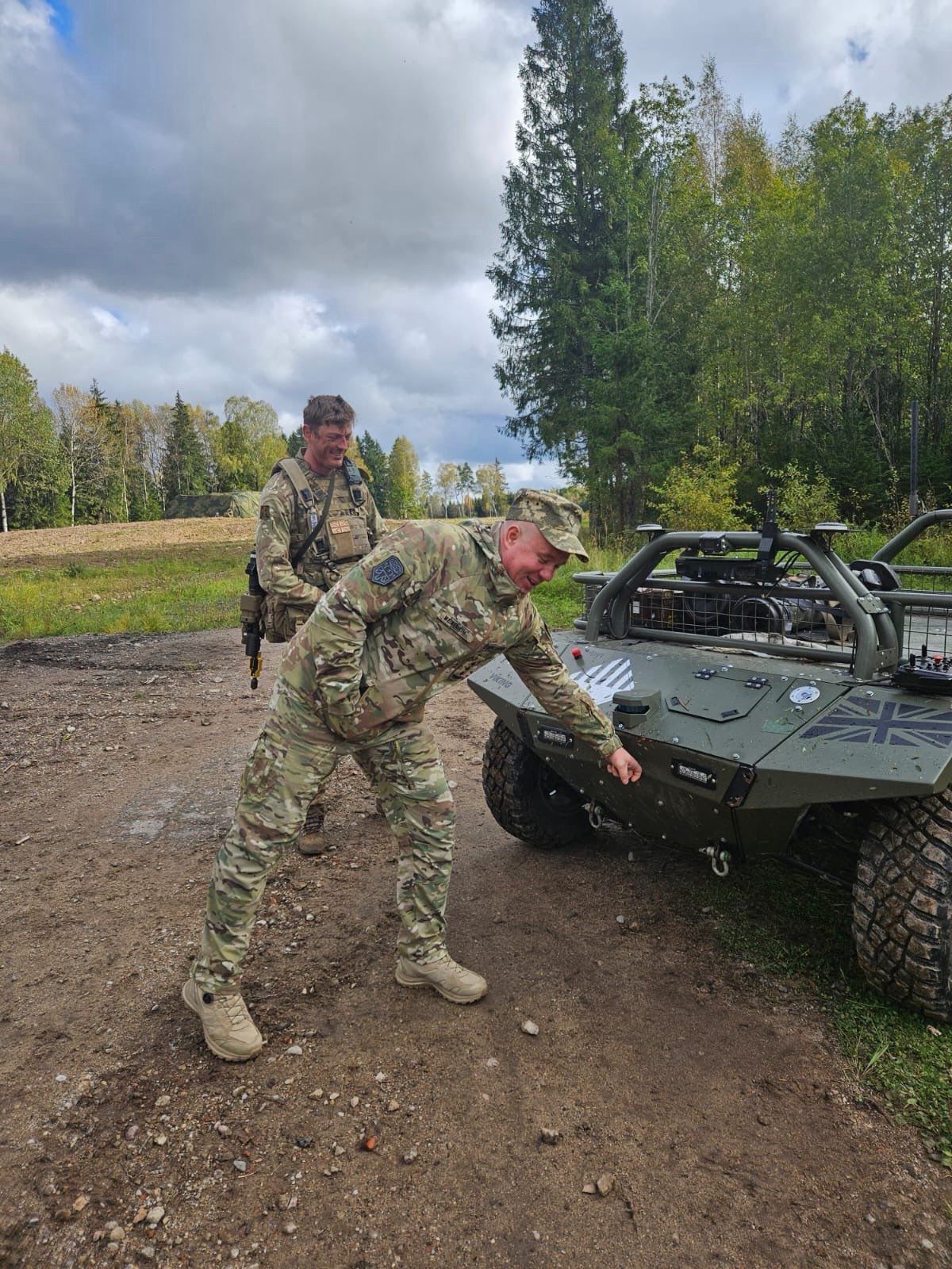 Zaluzhnyi and Ukrainian soldiers took part in JEF exercises at the ...