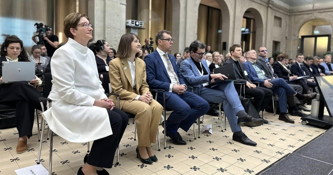 Відбудова України в Берліні проходить конференція Цензор НЕТ